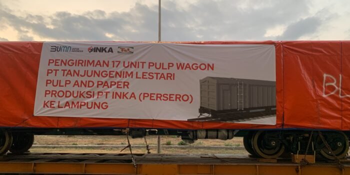PT INKA Kirim 17 Unit Pulp Wagon Pesanan PT TELPP di Lampung