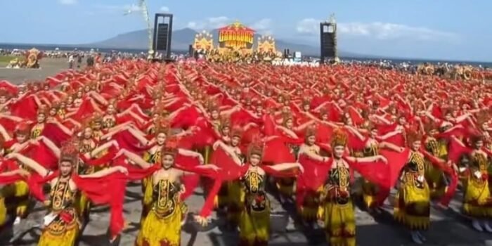 Selendang Sang Gandrung Jadi Tema Gandrung Sewu 2025 di Banyuwangi ...